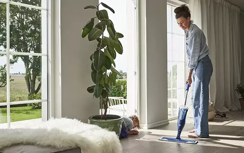 E: 12/06 (MD) Win a Bona Premium Spray Mop to Spring Clean Floors ...